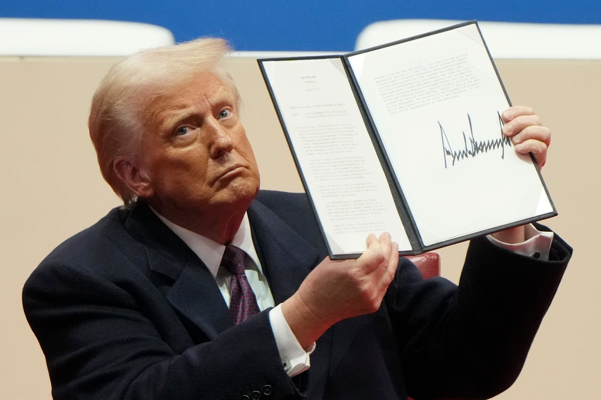 What does Donald Trump's signature reveal about his character? The ...