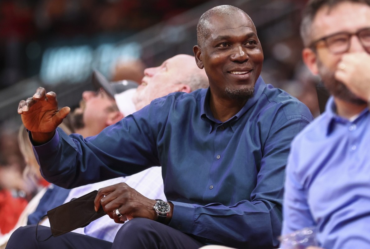 Congratulations Pouring In For Hakeem Olajuwon After Son's Commitment
