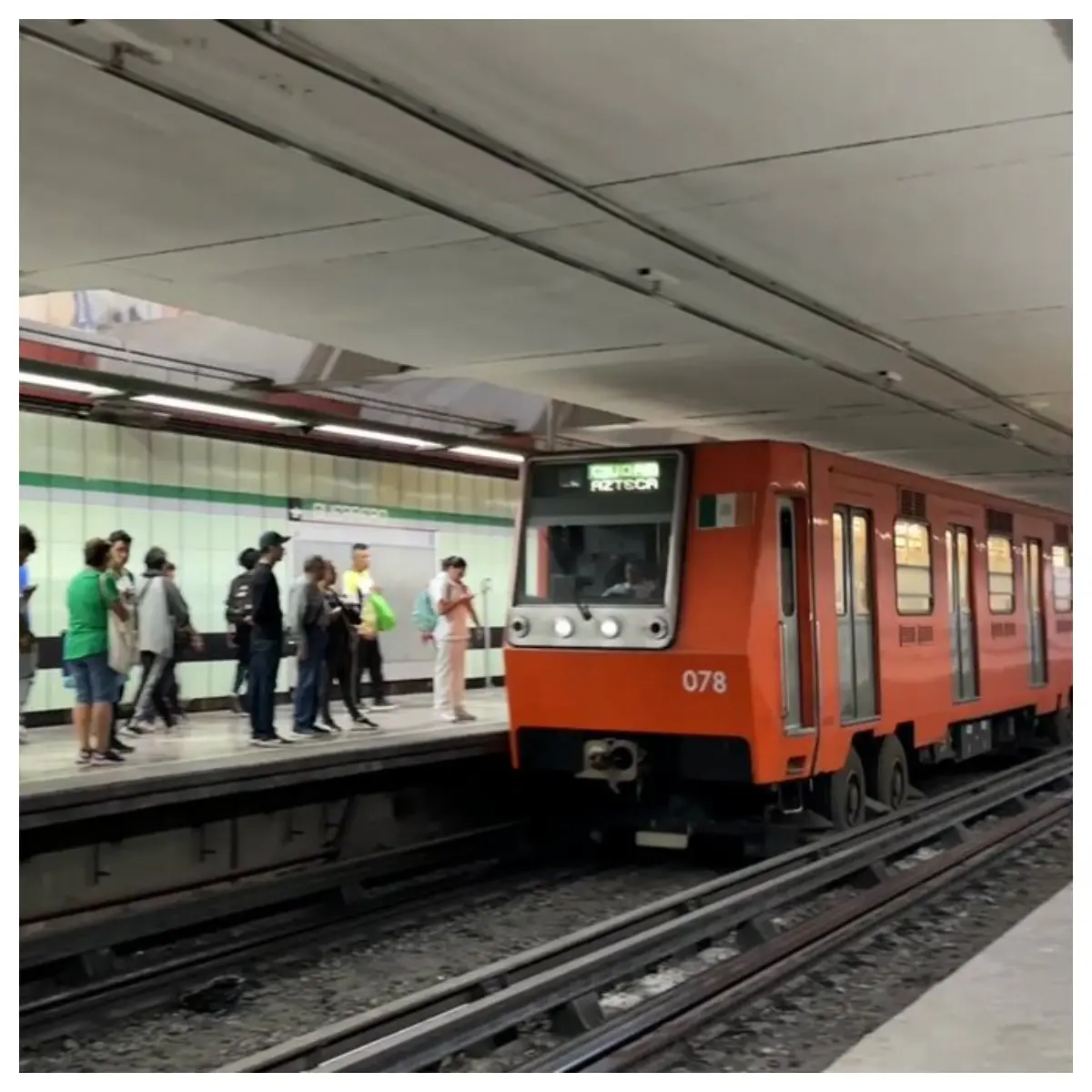 ¿Te pueden multar por usar asientos exclusivos en el Metro CDMX?