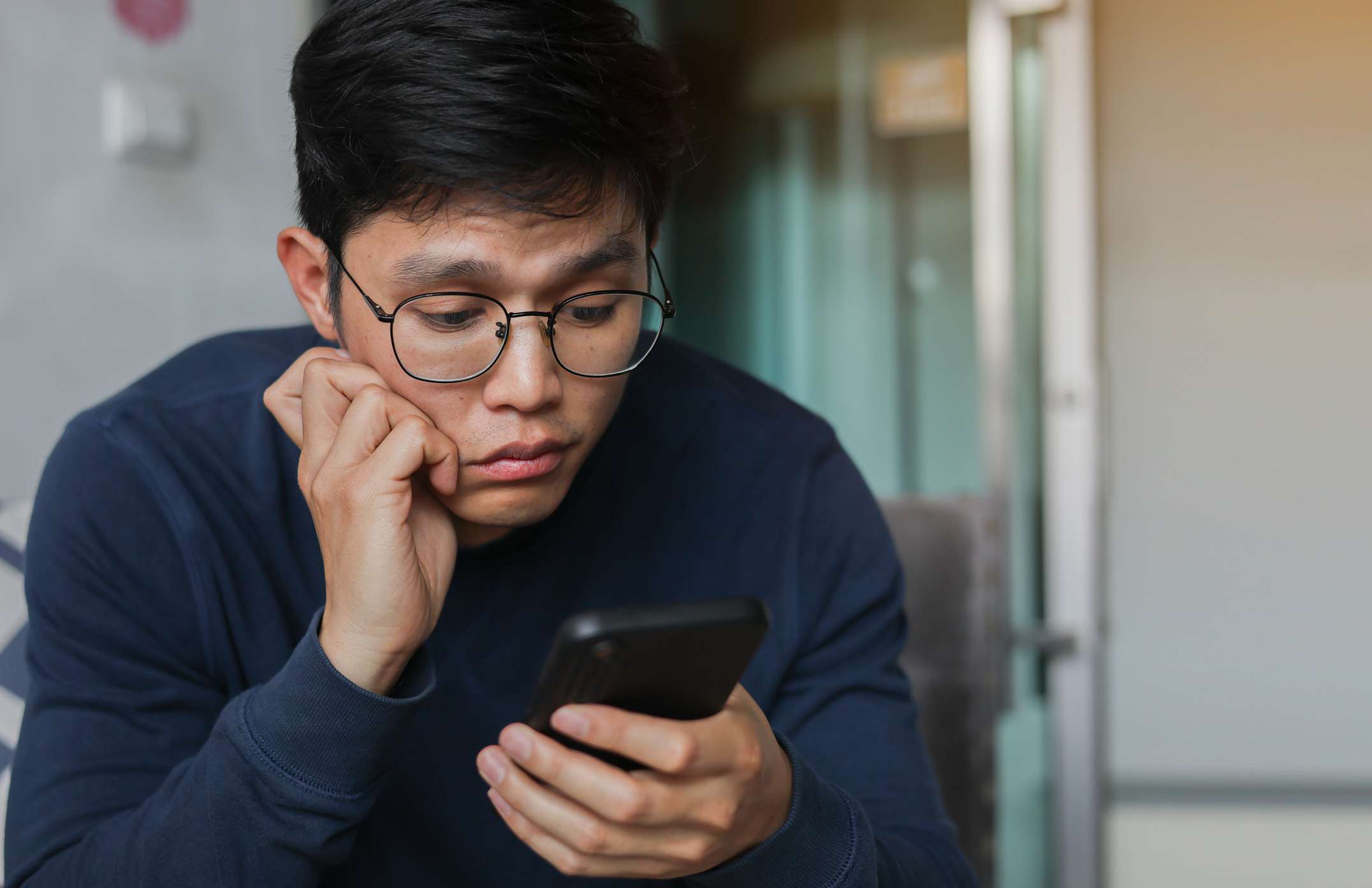 How Do I Deal With an Avoidant Friend?