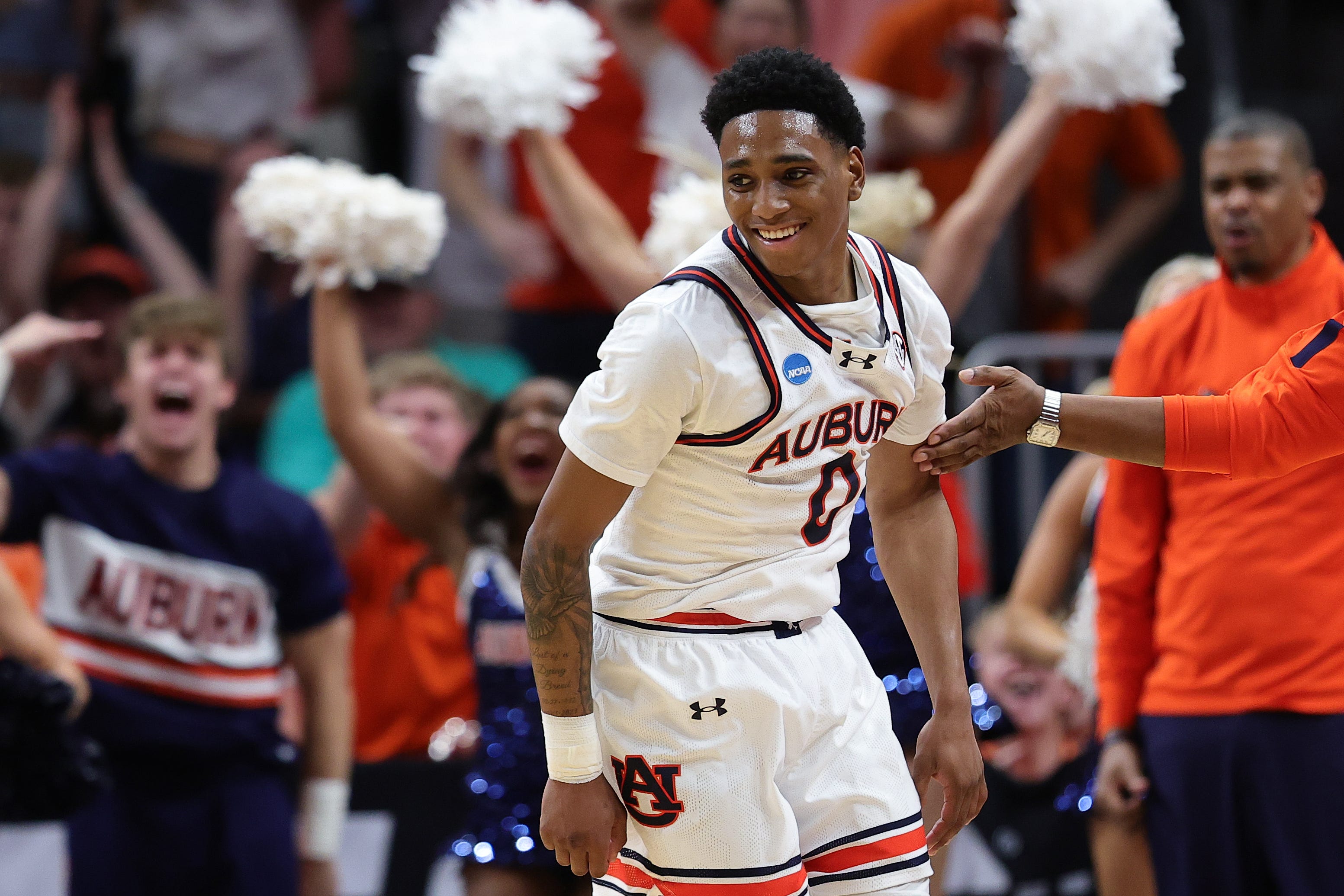 Auburn freshman sensation withdraws from NBA draft, returns to Tigers ...
