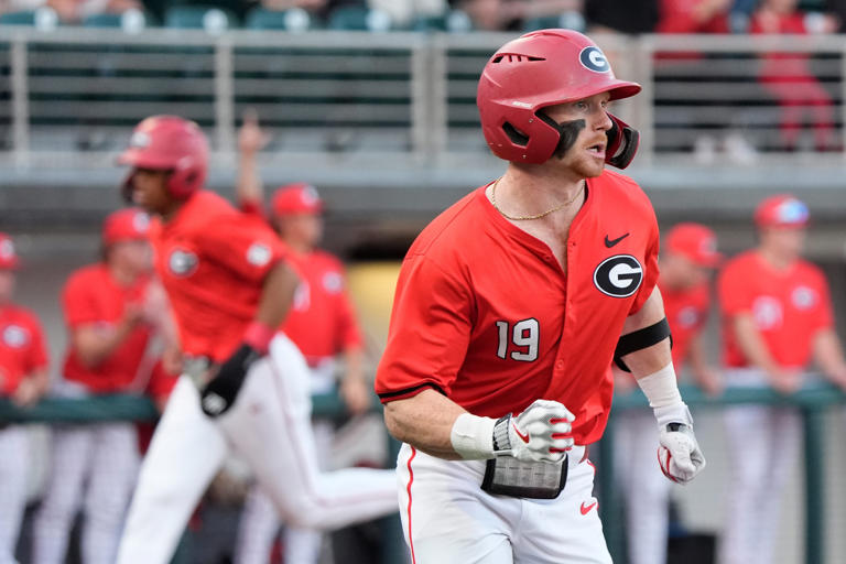 Georgia baseball slides in rankings after getting swept at Vanderbilt