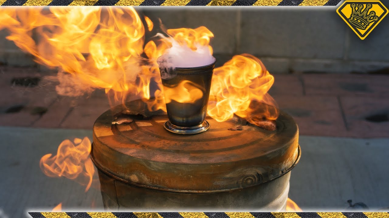 Extreme Temperature Battle: Liquid Nitrogen Versus 2000 Degree Metal