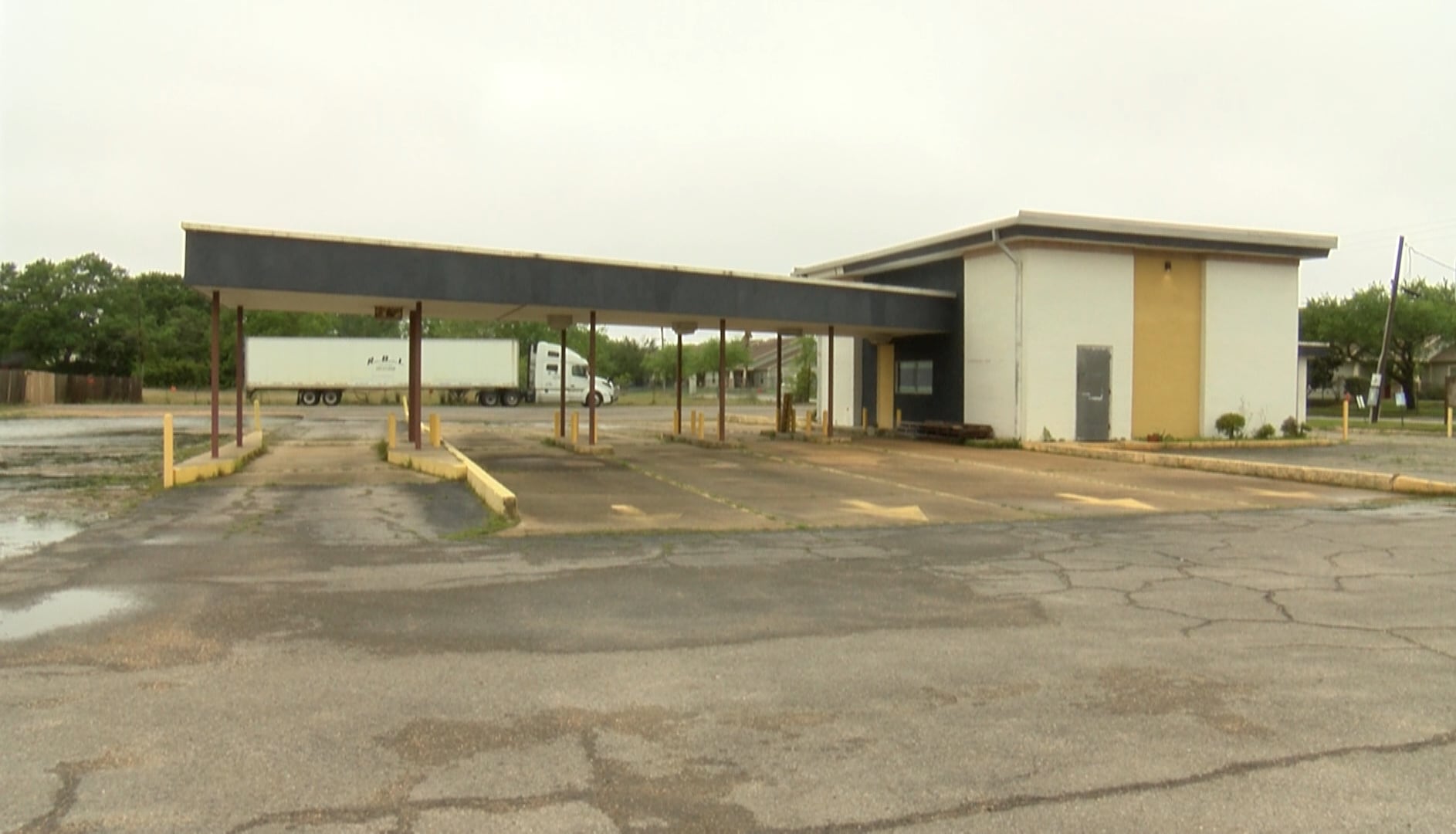 Blighted property bill gives developers 25 percent state tax credit