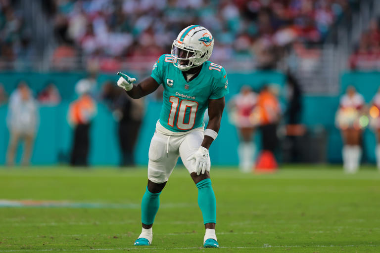 NFL insider suggests Dolphins could trade WR Tyreek Hill