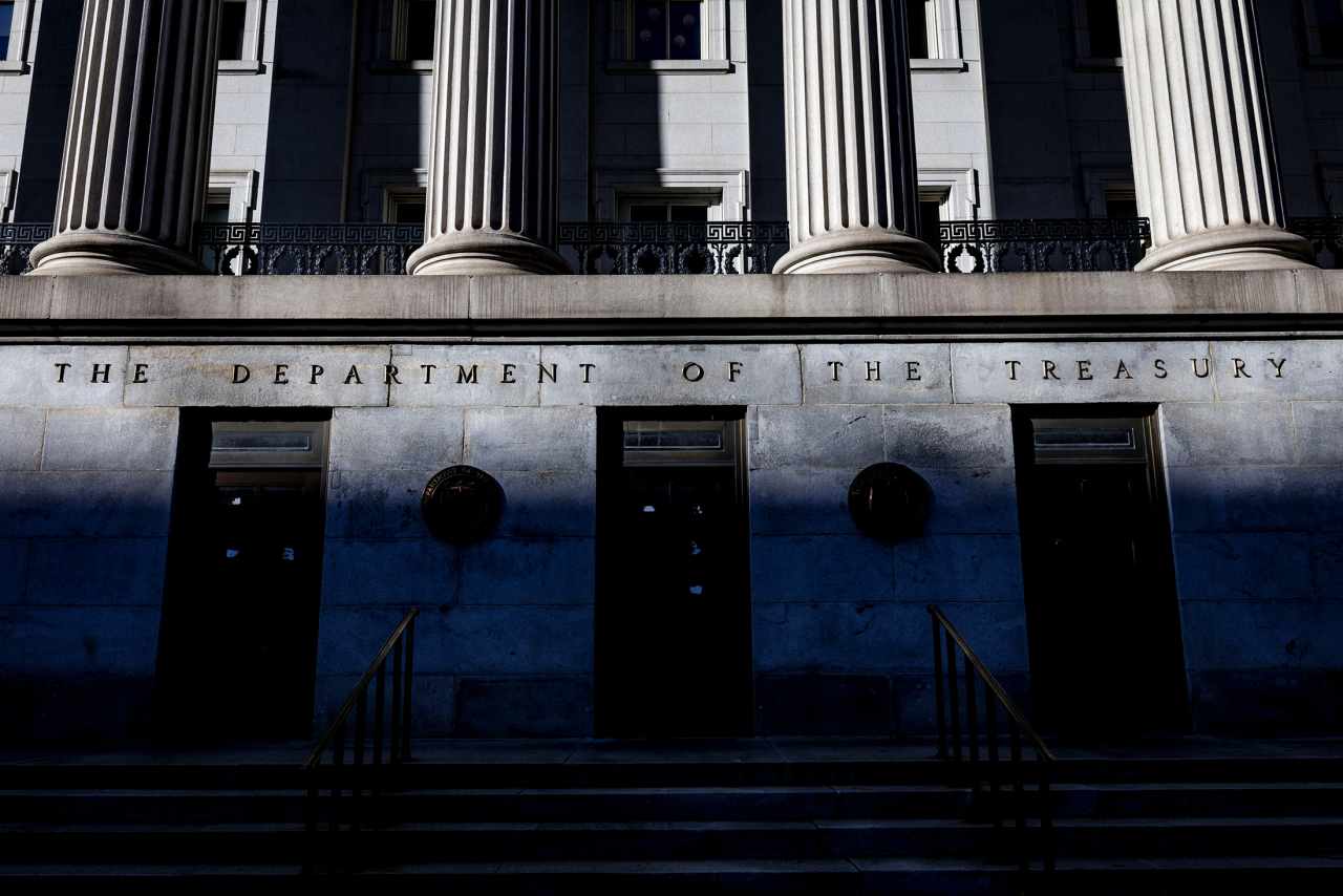 Treasury Bonds Have Worst Selloff in 2 Years as Stocks Stabilize