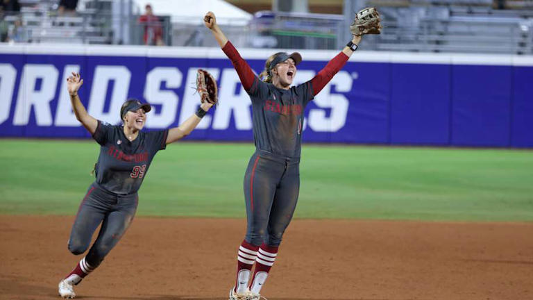 Stanford Softball Falls in Series Against Clemson