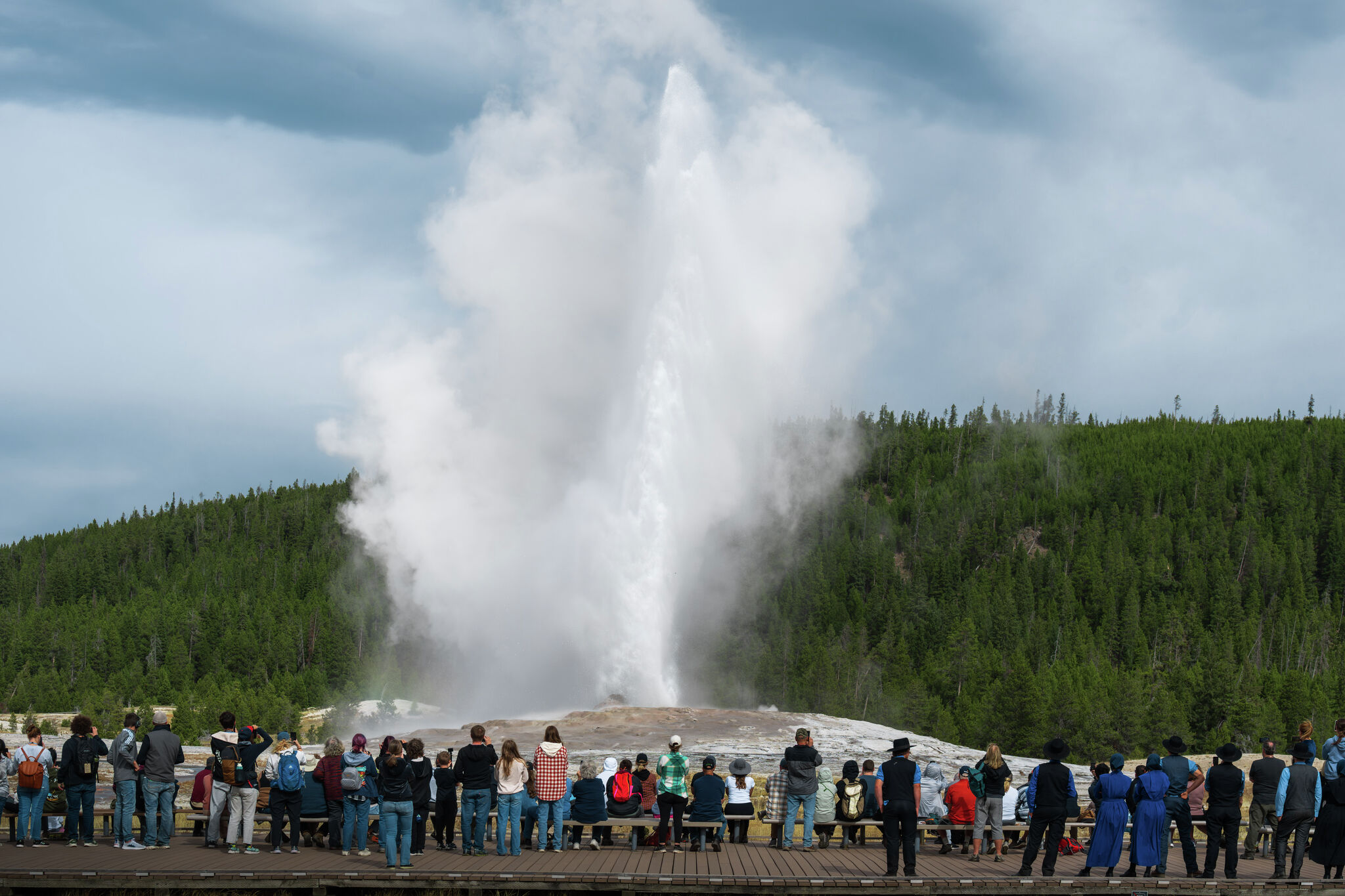 Tourist to serve a week in prison after wandering off Yellowstone's ...