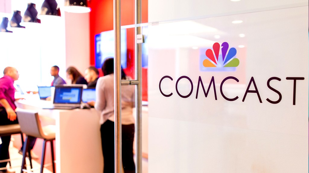 Comcast Names Former Apple, DirecTV Exec Chief Growth Officer for U.S ...