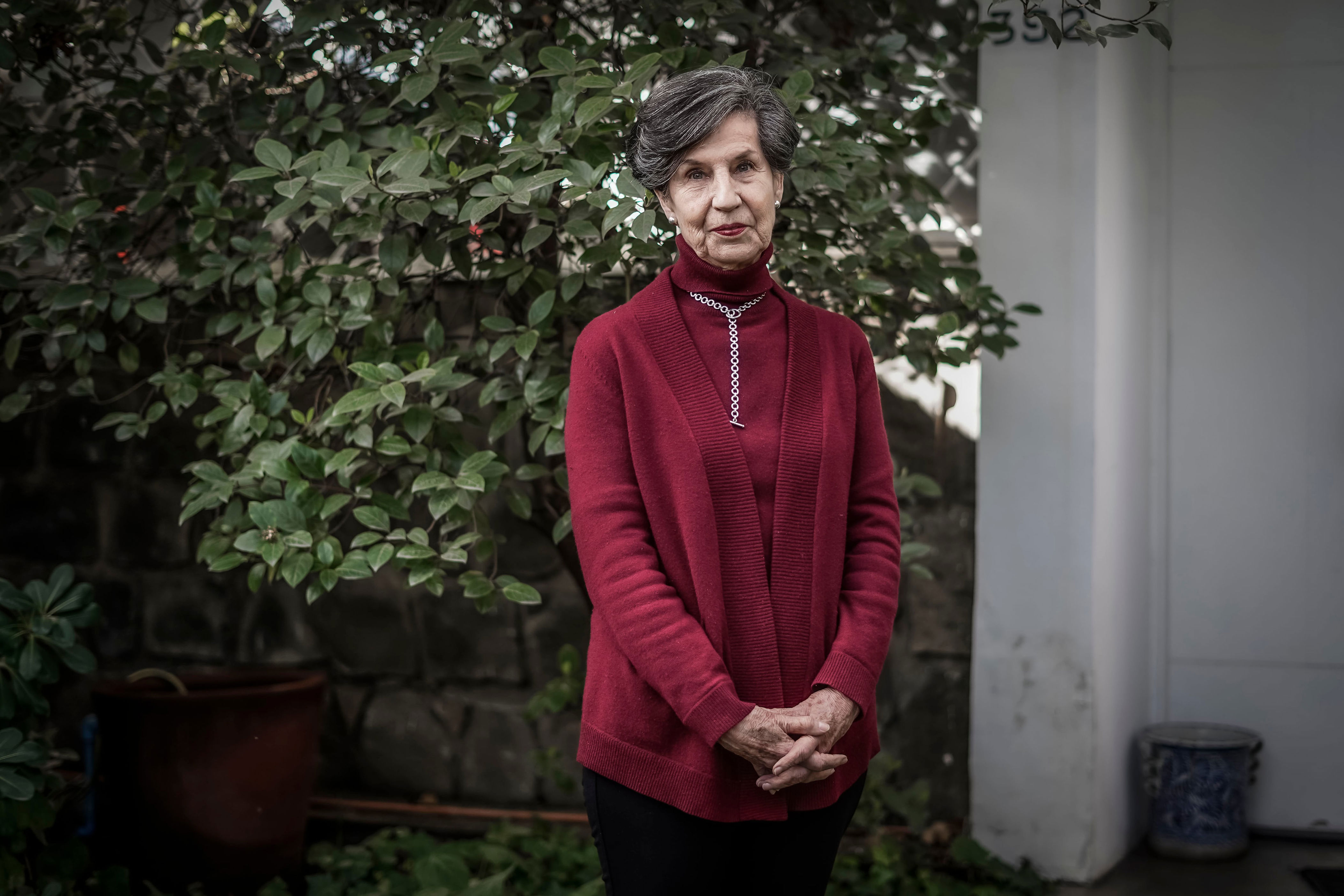 Cómo Isabel Allende vive sus días más complejos recluida en Guardia Vieja