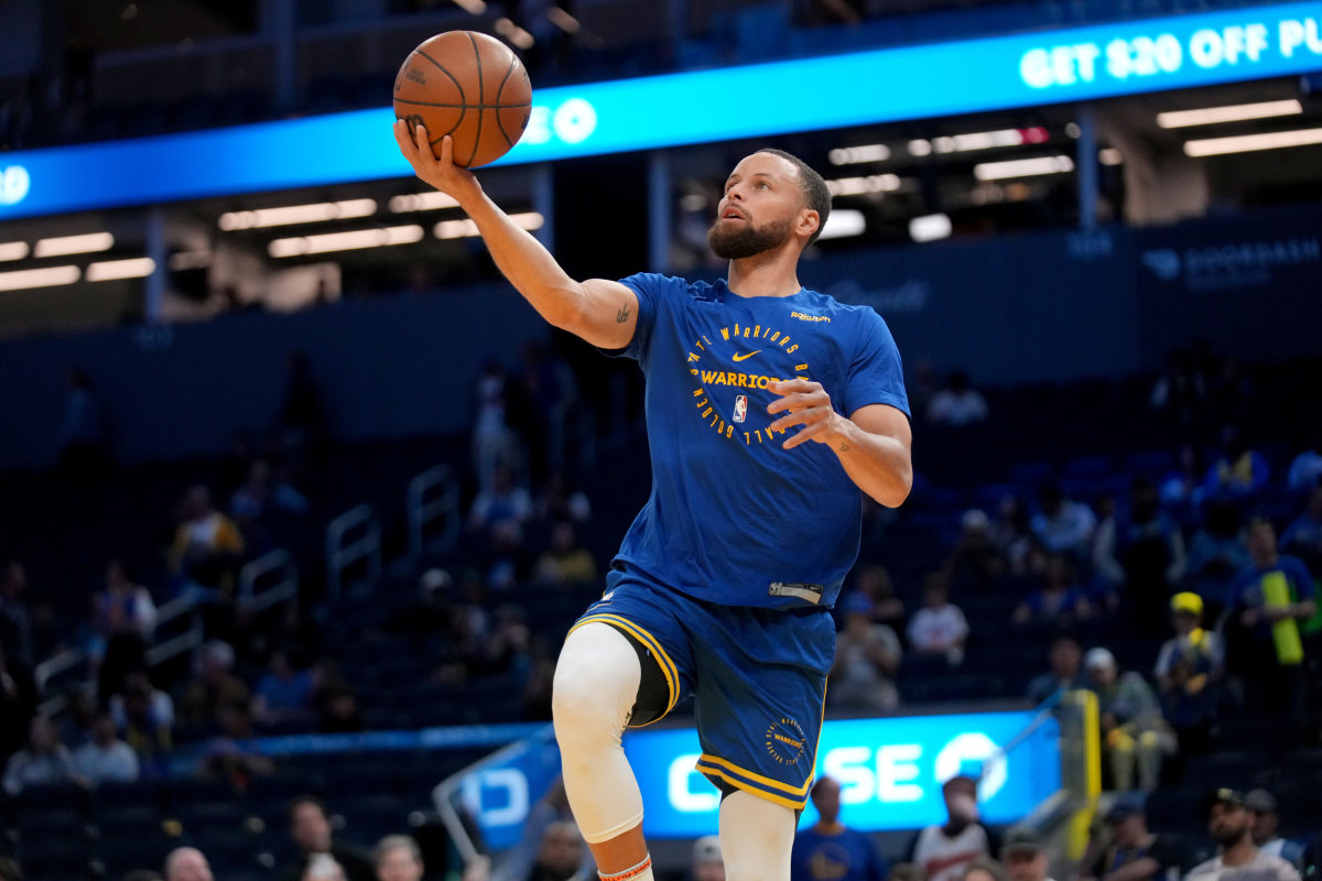 Warriors Post Seven-Word Message After Big Steph Curry News