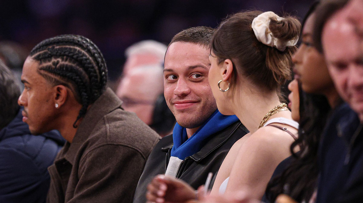Pete Davidson gets comfy with new beau at MSG for Knicks-Suns game