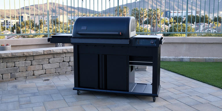 We made four racks of ribs on the Traeger Woodridge Elite Pellet Grill ...