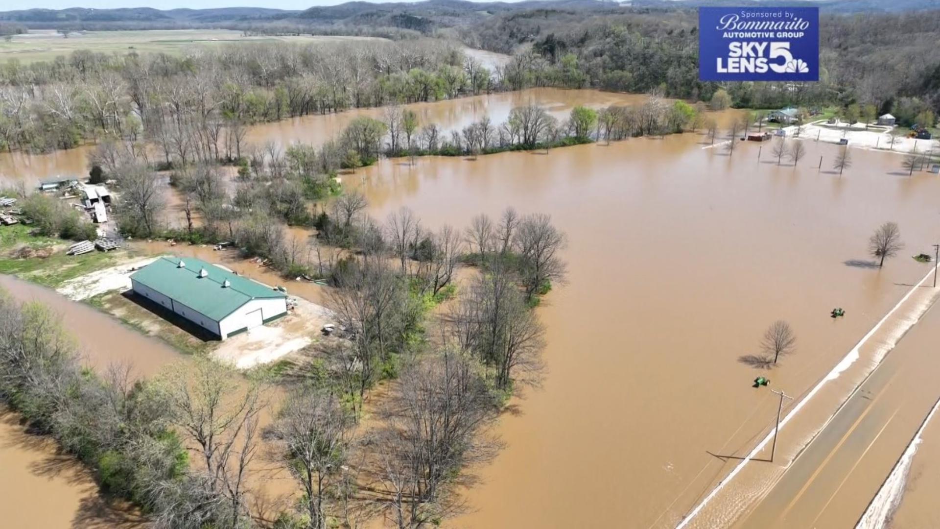 Drone video: Flooding near Brookdale Farms, Interstate 44 in Eureka ...
