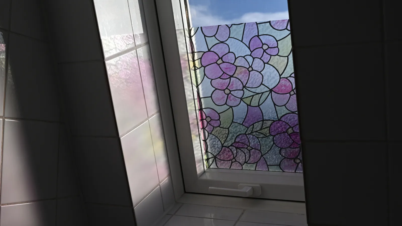 Revamp Your Bedroom with Color-Changing Films