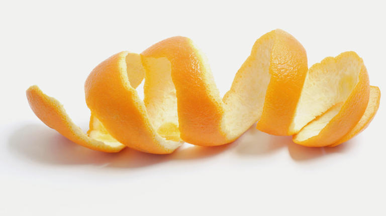 Degrease Kitchen Cabinets With A Simple Cleaning Hack That Actually Works