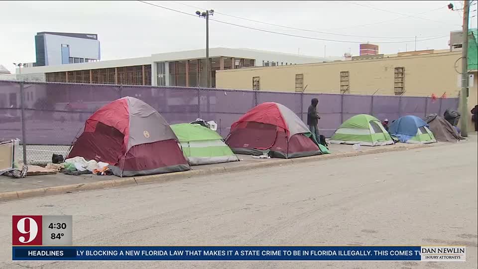 Orlando approves funding for homeless outreach program