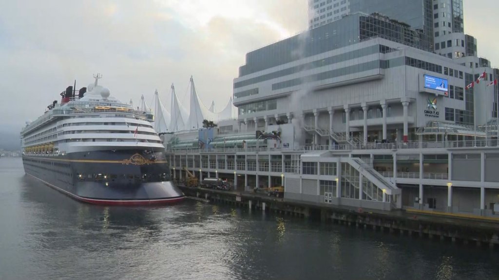 New one-way traffic pattern coming to Vancouver’s Canada Place