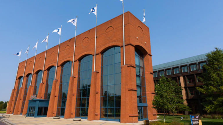 House v. NCAA settlement approval delayed after judge digs in on ...