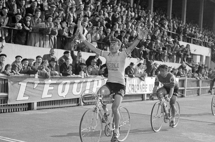 Incertain encore la veille du départ, Louison Bobet triomphe enfin de ...