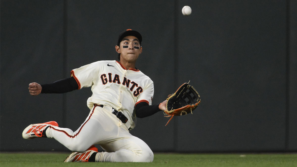 Lee embracing Oracle Park, Giants fans' quirks on, off field