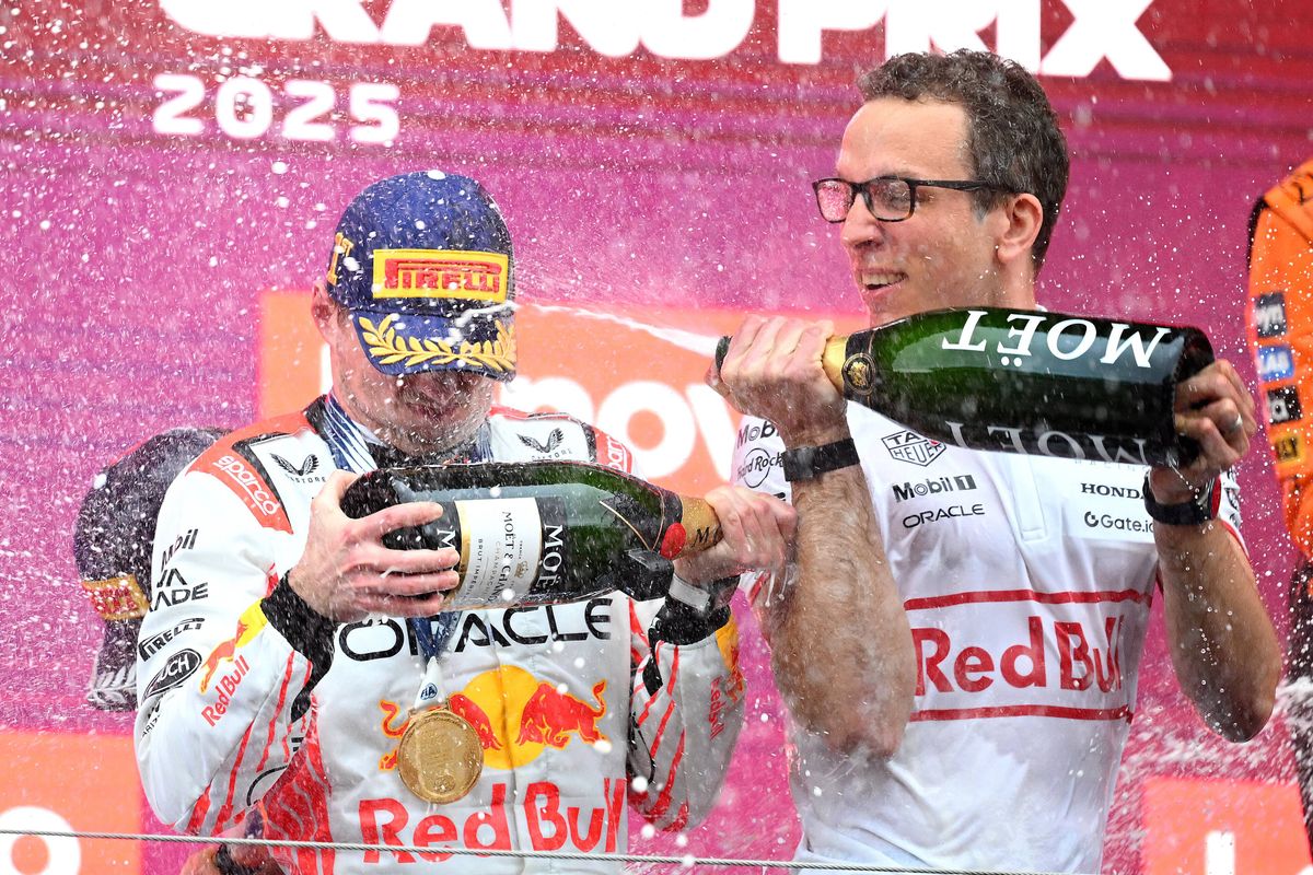 Horner explains why Perez's race engineer was next to Verstappen on the ...