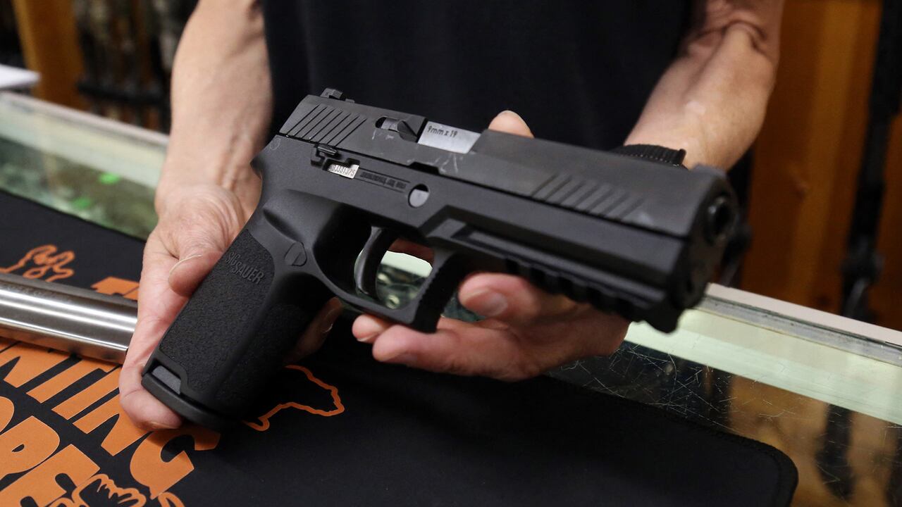 Canadian gun license applications hit record highs