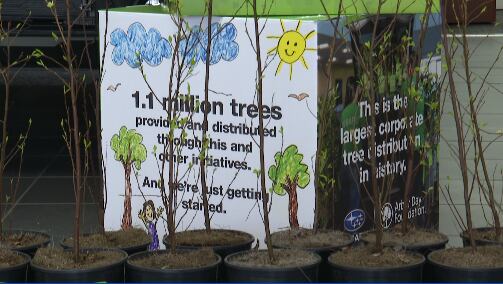 Subaru Loves the Earth; 100 trees given to the Mid-Ohio Valley community