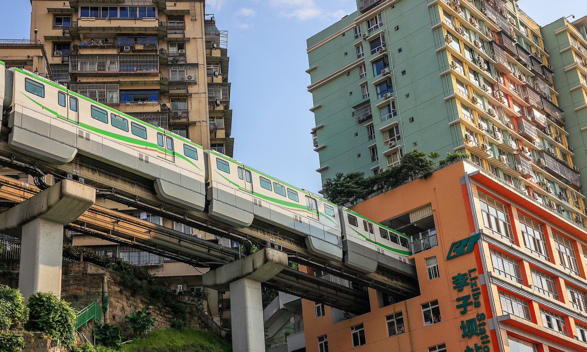 Incredible monorail systems from around the world - including a network ...