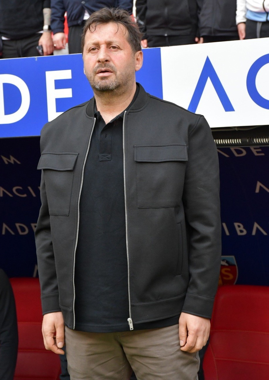 Ferhat Timoçin 8 maçta 13 puan topladı