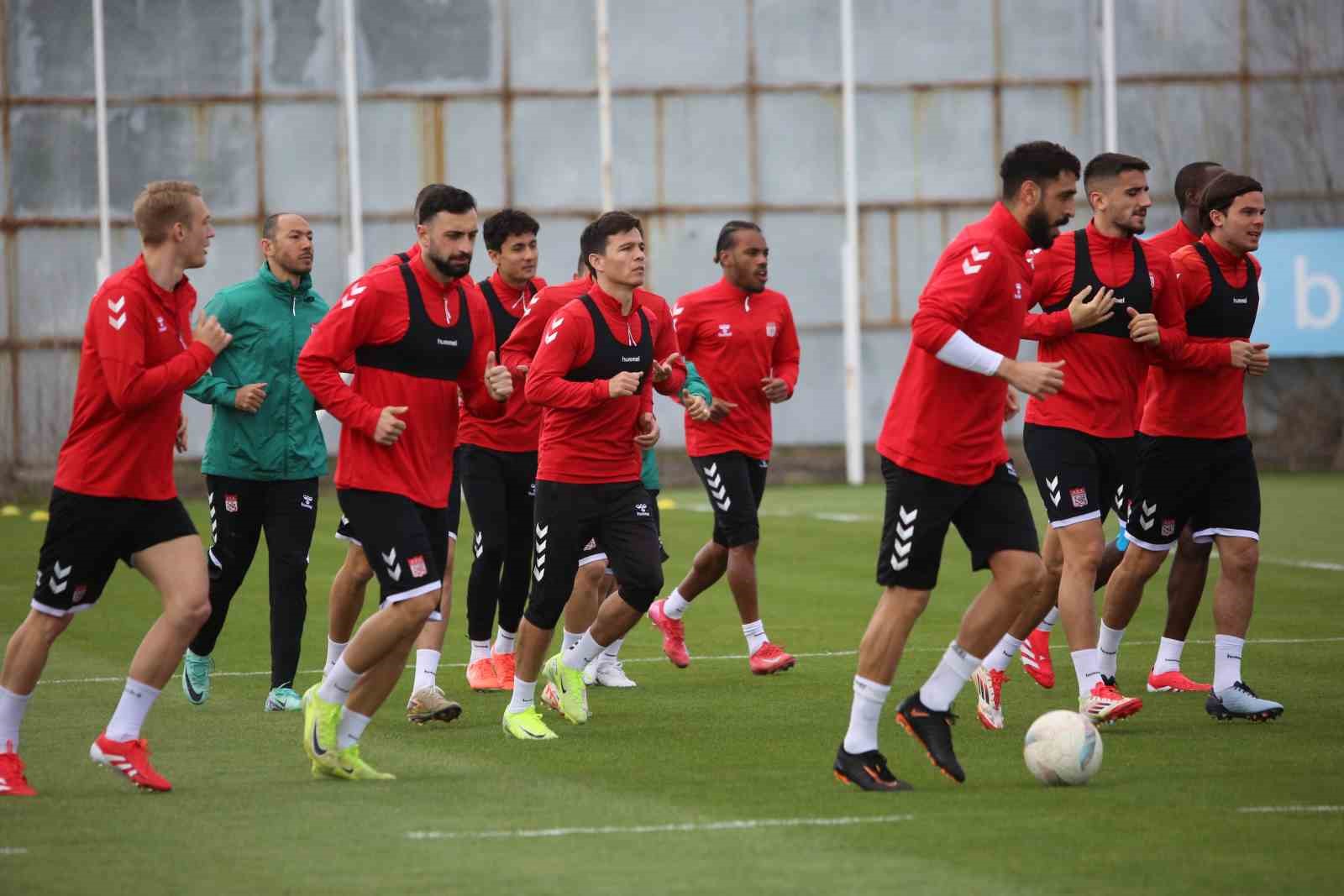 Rıza Çalımbay: "Ne olursa olsun bizim acilen puan almamız gerekiyor"