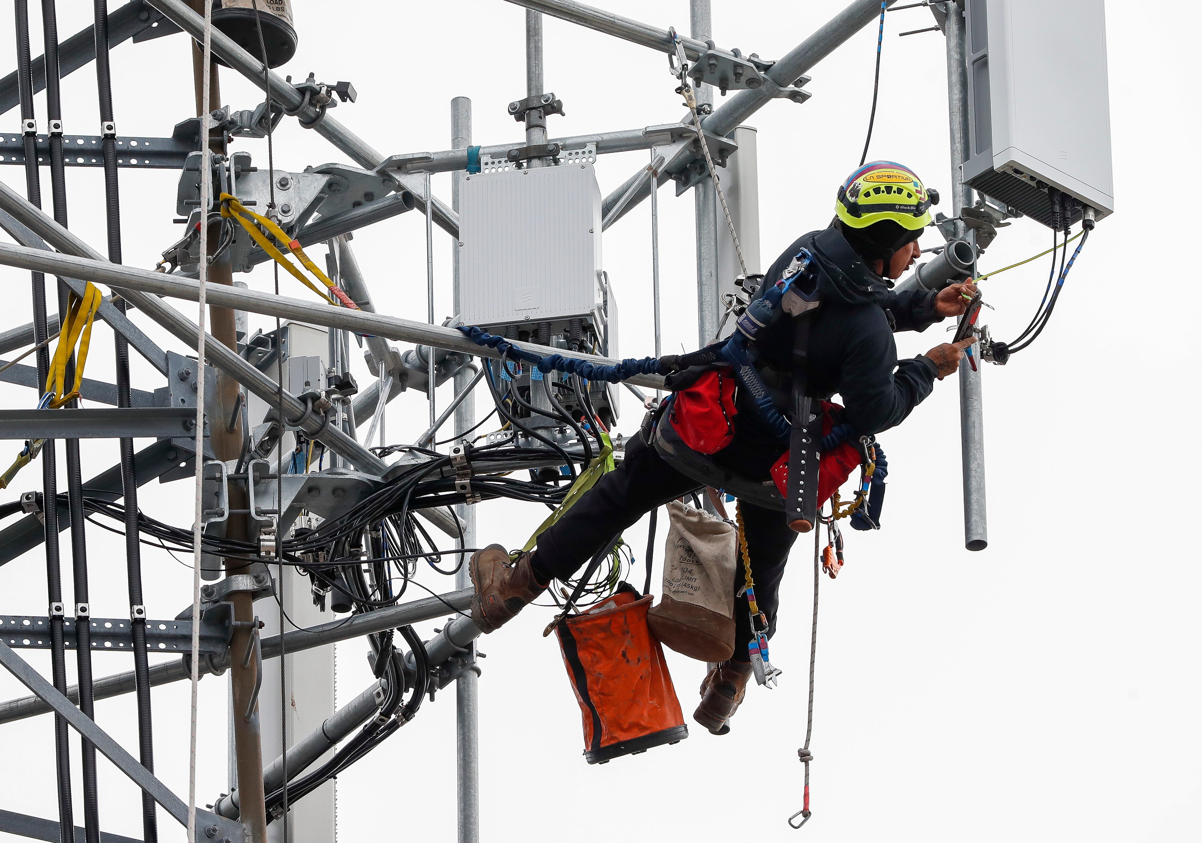 Here's what we know, and don't know, about the ongoing Cellcom outage in Wisconsin