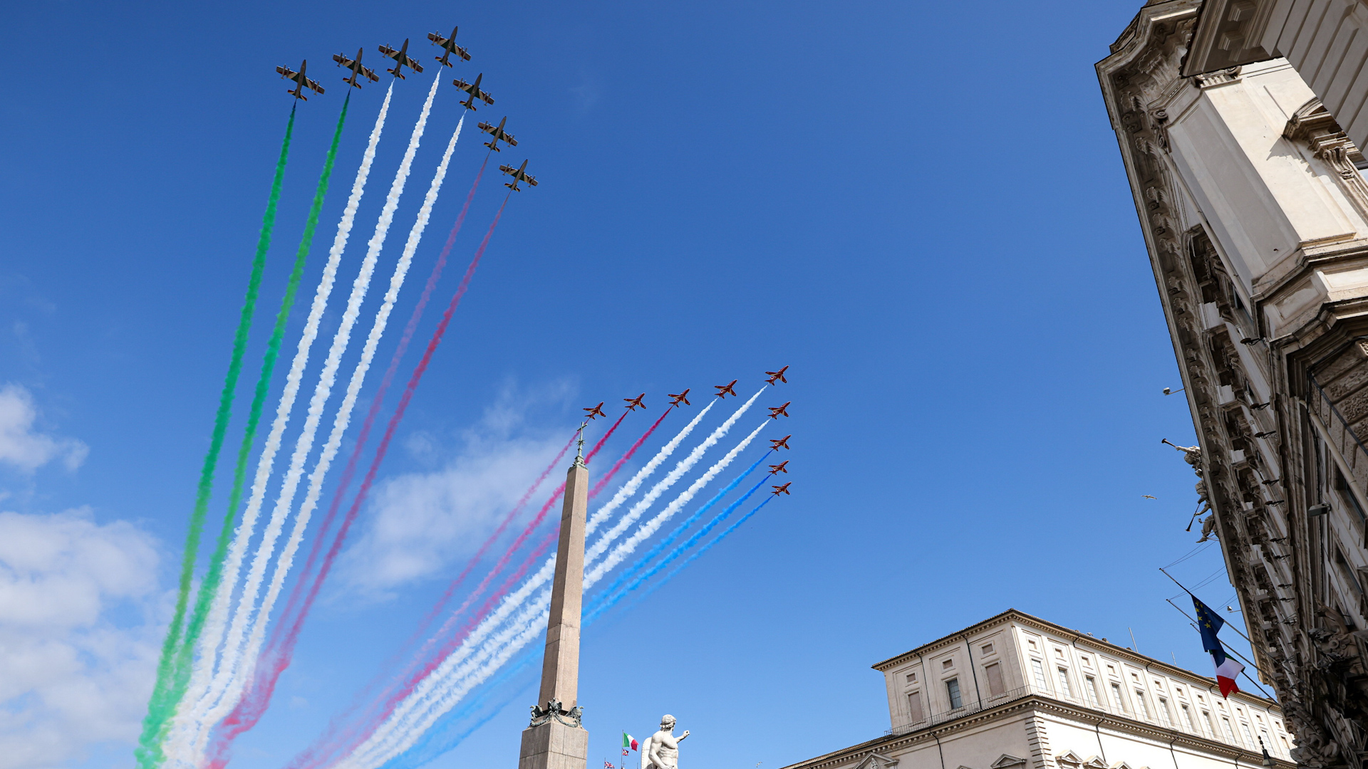 Incredible footage shows Red Arrows flying over Rome for King Charles