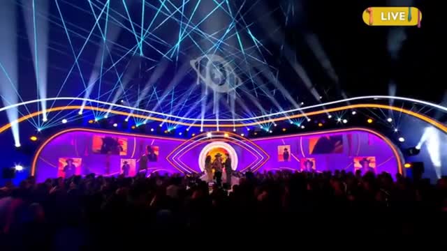 AJ Odudu reprimands Mickey Rourke as he’s ushered into Celebrity Big ...