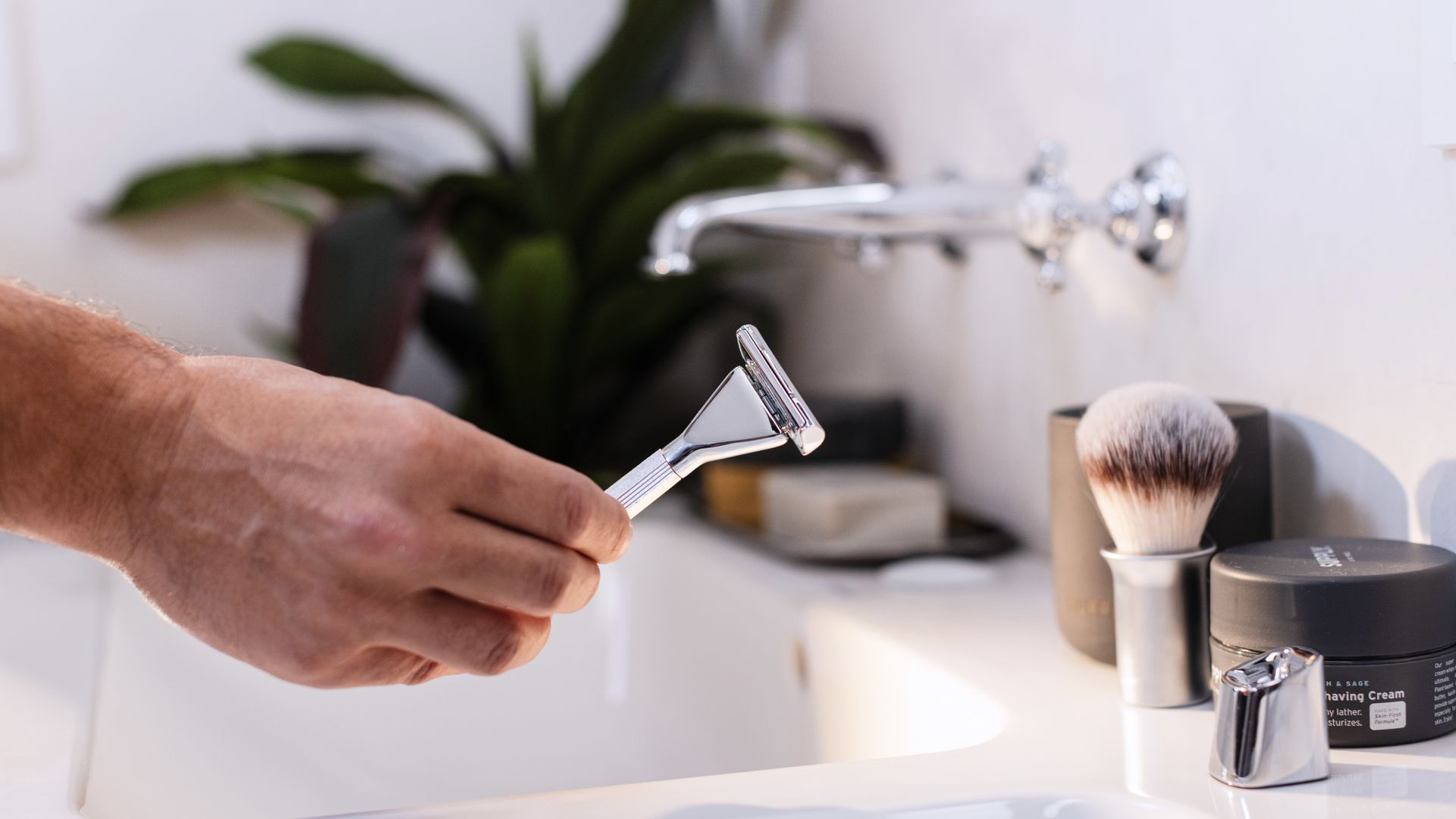 The future of clean shaving is here, and Supply’s new safety razor is ...
