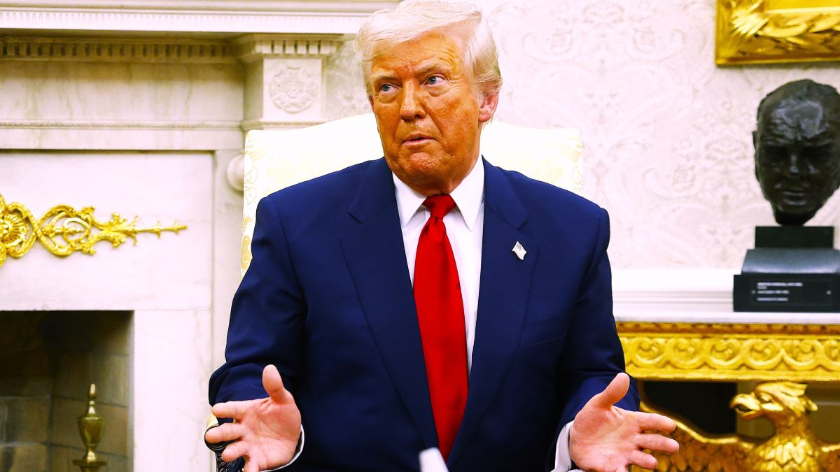 ‘So tacky’: New Oval Office image showcases the extent of Donald Trump ...