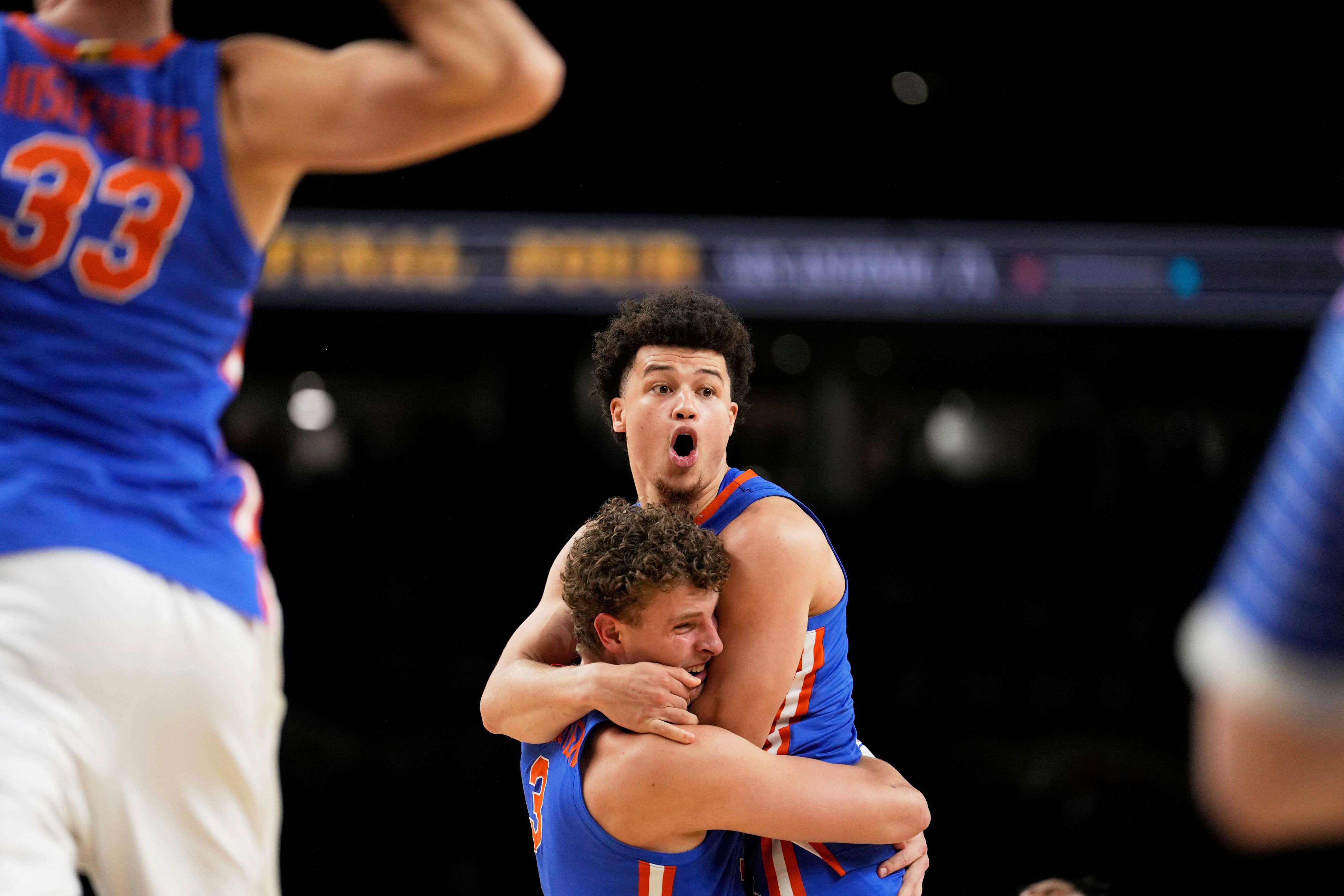PHOTOS: 🐊 Florida Gators win NCAA Championship 🧡💙