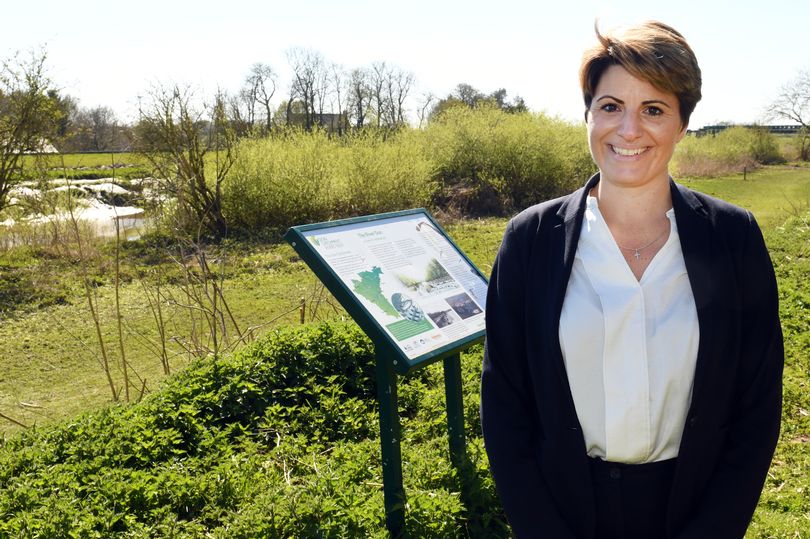Emma Hardy visits flood defence set to receive £2 million improvements