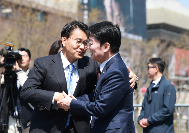 국민의힘 대선후보들 20명 육박...'게임의 룰' 신경전 본격화