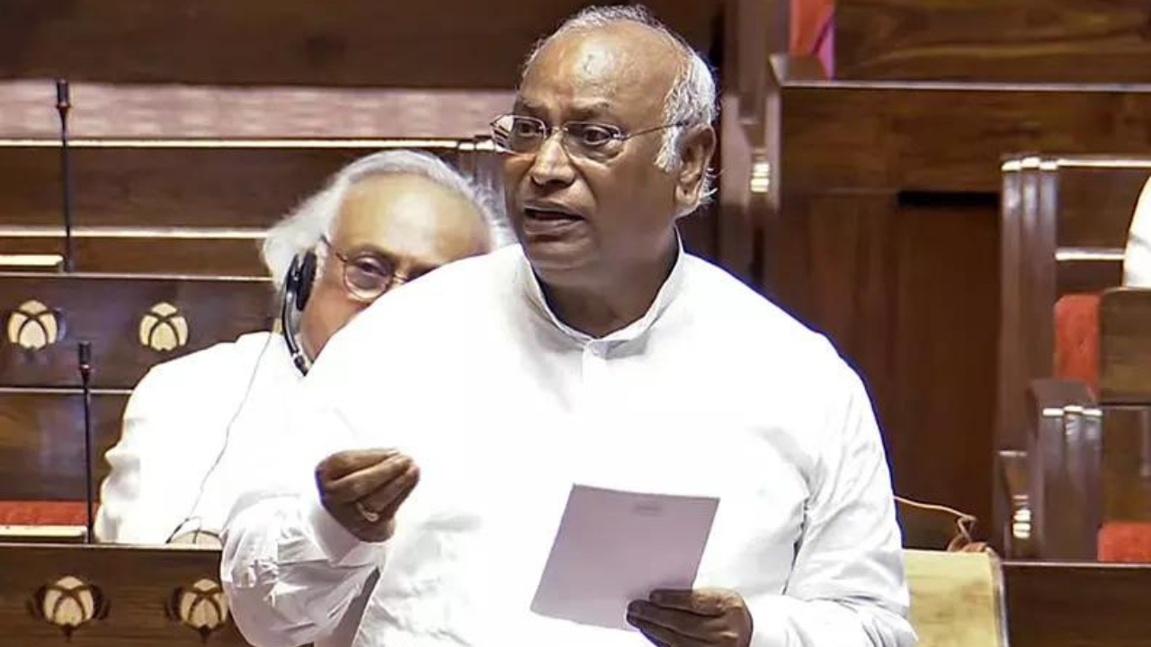 Ahmedabad Congress session: Kharge reignites battle over Sardar Patel's ...