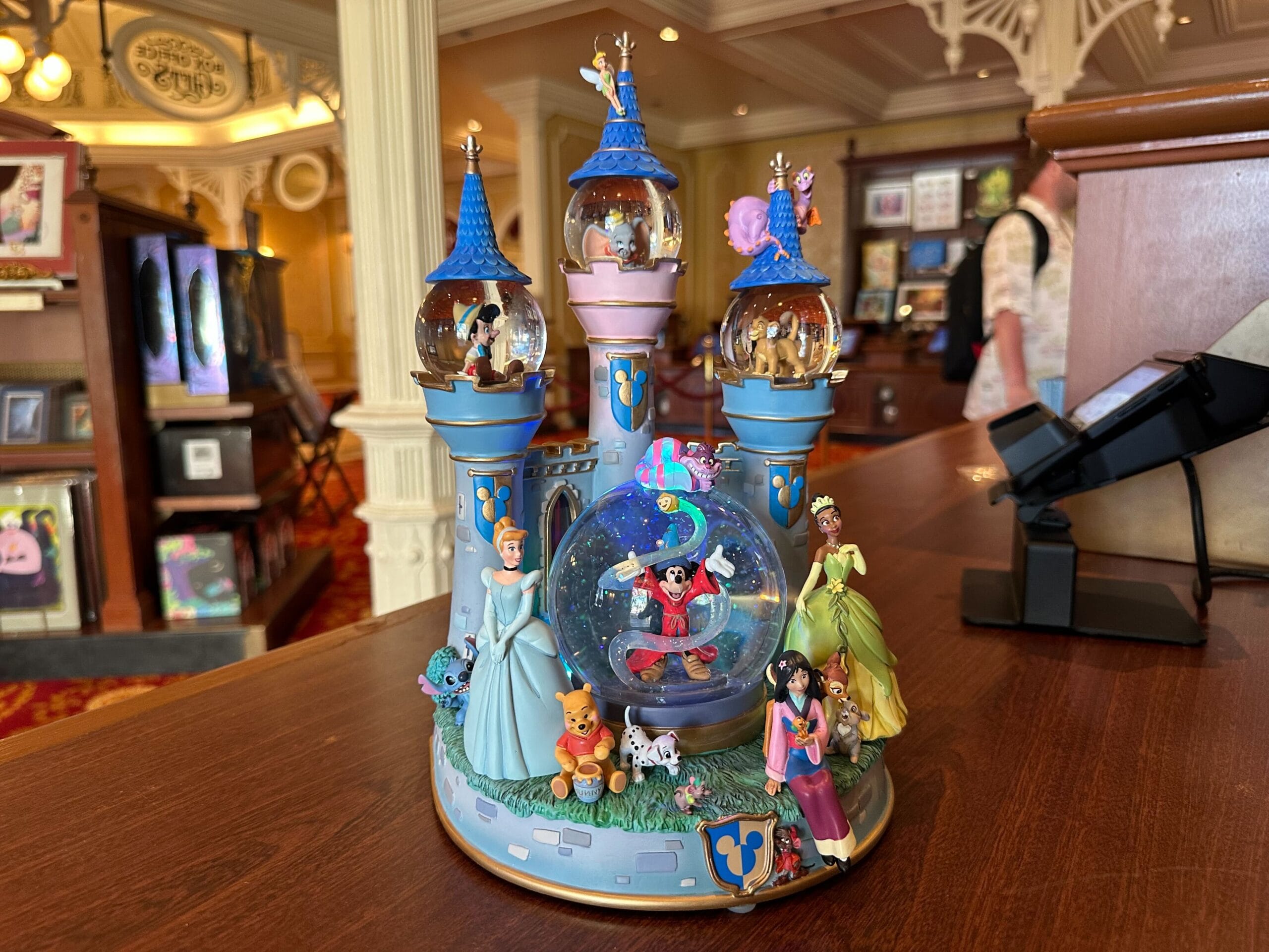 New Cinderella Castle Snow Globe Figure Featuring Sorcerer Mickey ...