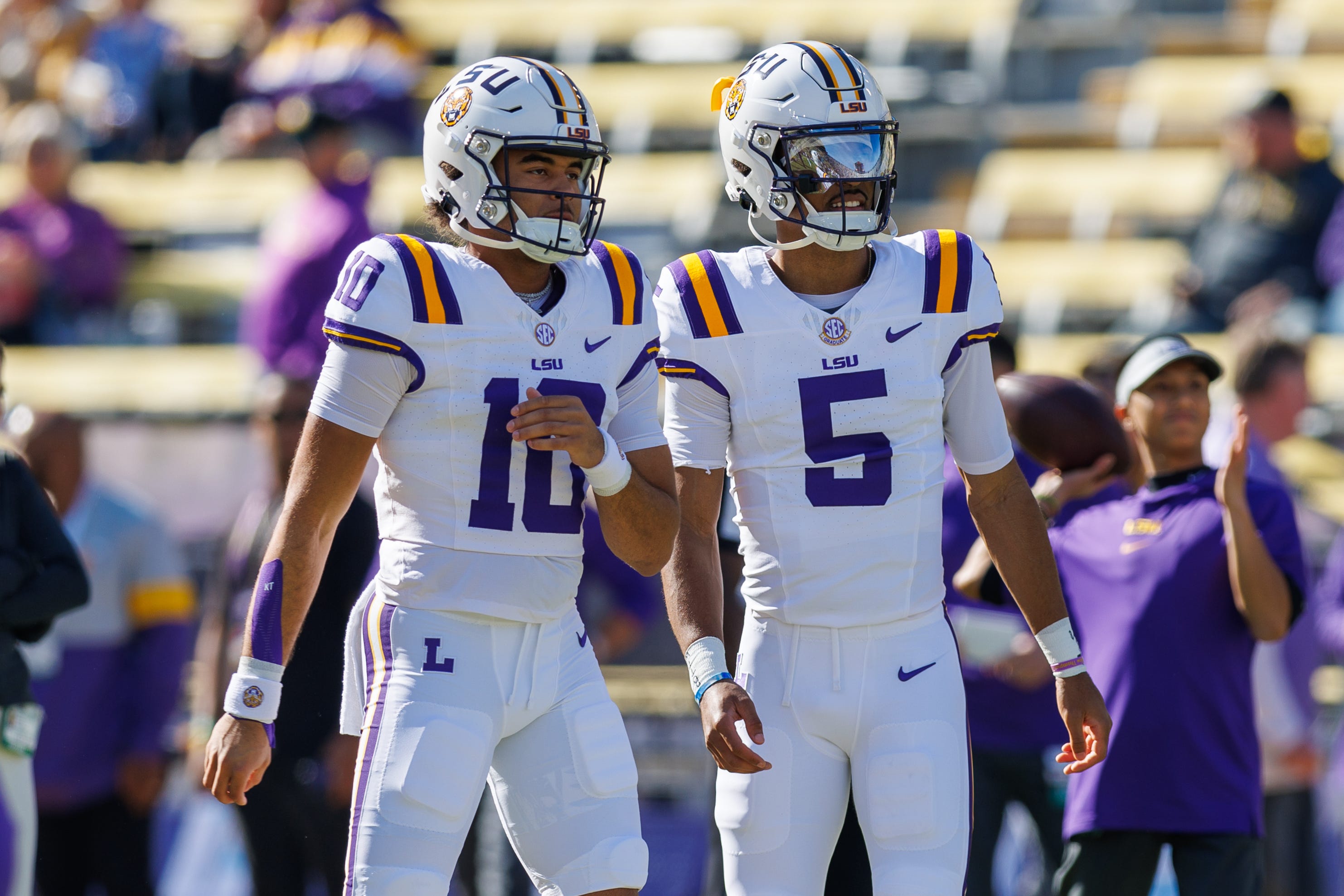 Former LSU football quarterback named Syracuse starting QB