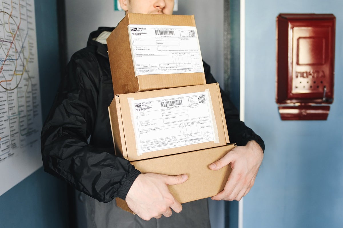 Parcel theft: More than 2.7 million Brits suspect their neighbours to ...
