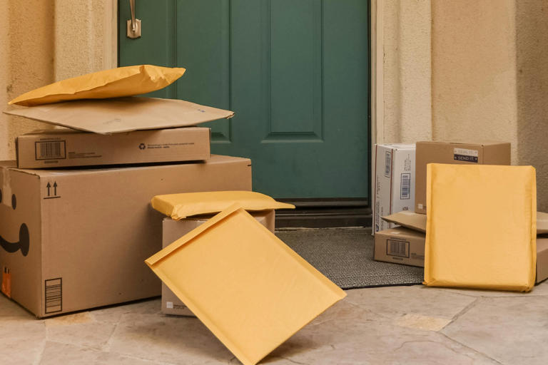 Parcel theft: More than 2.7 million Brits suspect their neighbours to ...