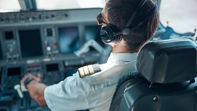 How Much Do Pilots Really Rely On Autopilot? Here's What A Captain Told Us