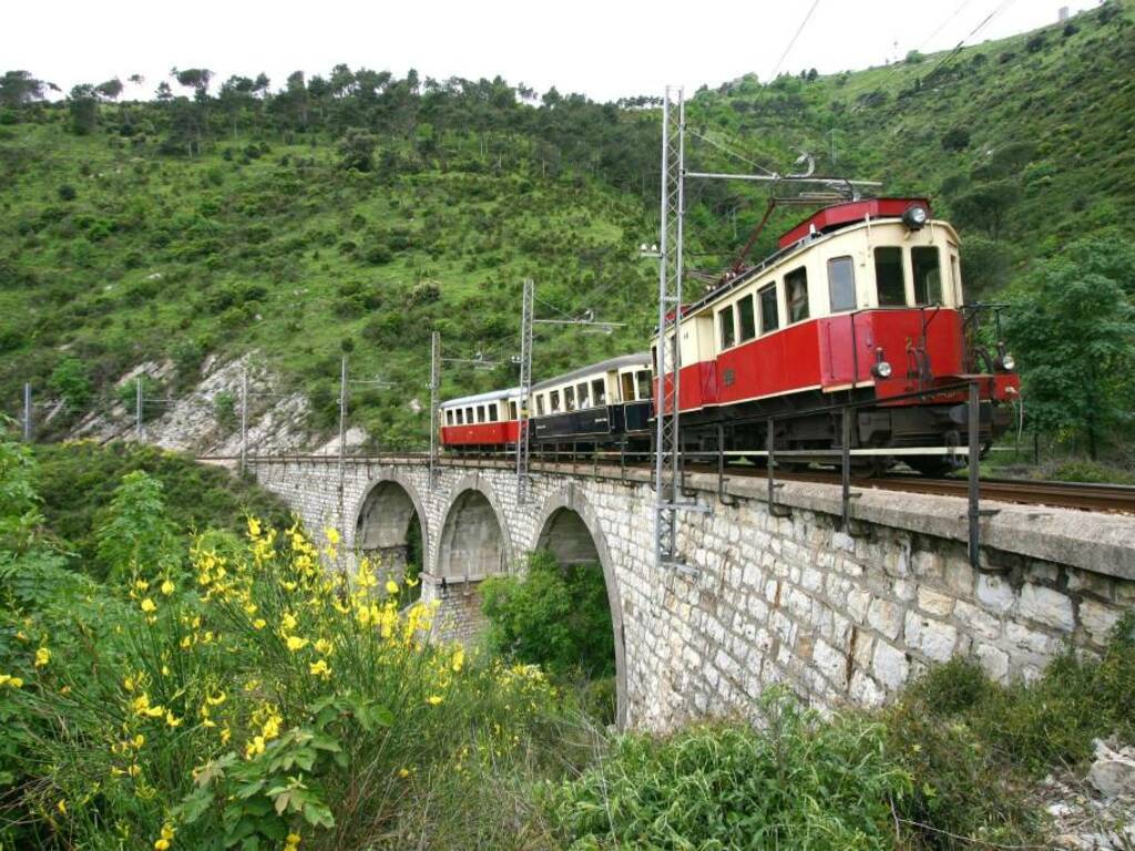 La ferrovia Genova-Casella chiude per lavori anche nei weekend ...