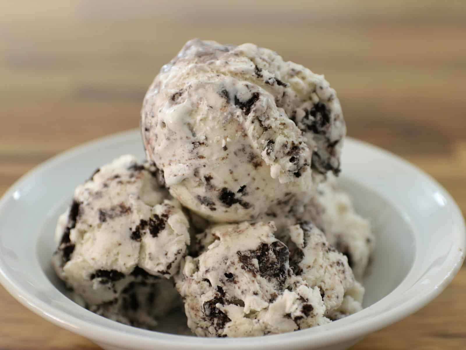 Easy Oreo Ice Cream