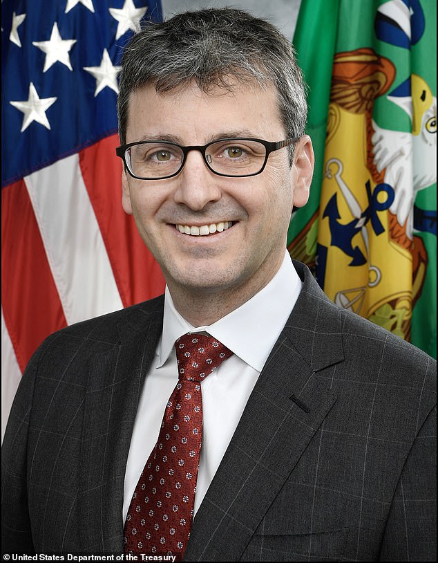 MAGA Fox News star Jesse Watters deals Trump backhanded compliment