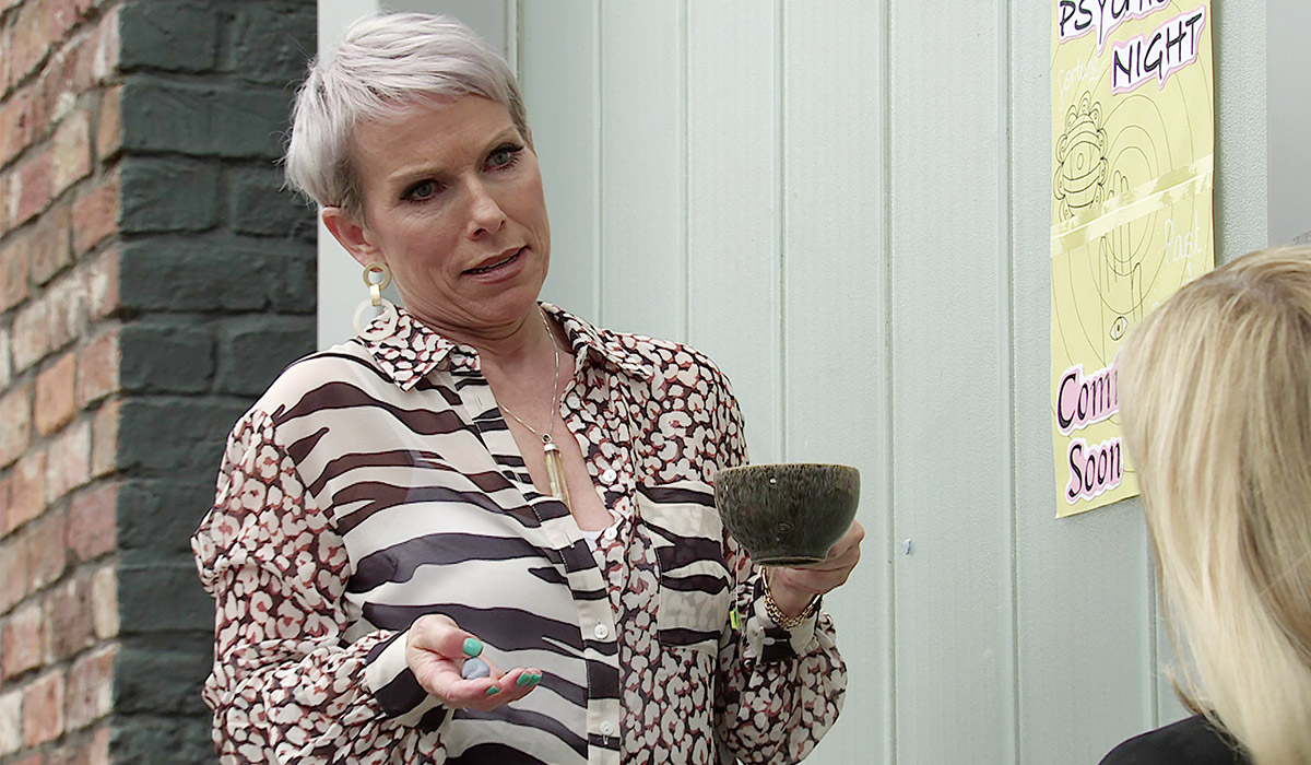 Surprising way Coronation Street's Sue Devaney is approaching Debbie's ...