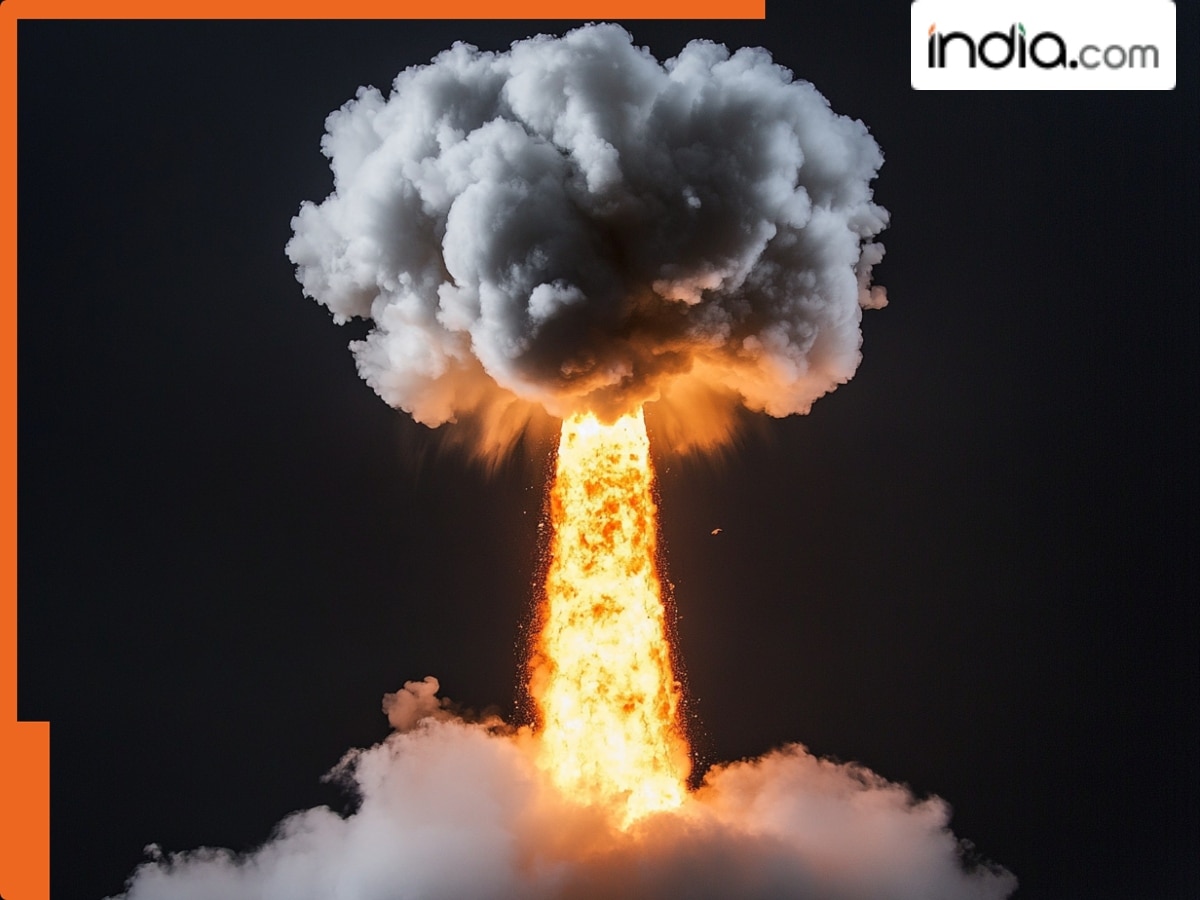 Cold war dark secrets: When US B-52 bomber dropped 4 deadly Nuclear ...